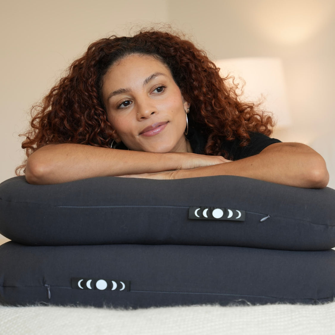 4D Pillow – Moon Pod